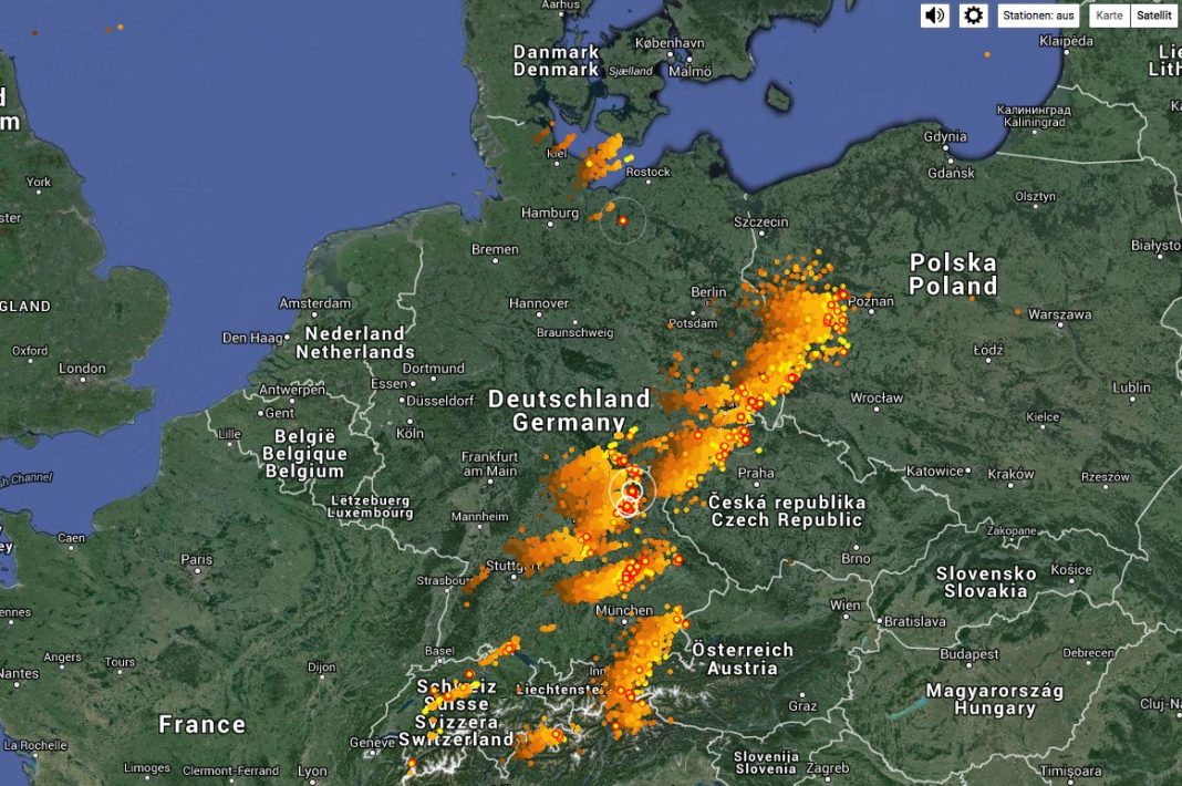 LinkTipp: lightningmaps.org | Eine Echtzeit-Blitzkarte - DenkfabrikBlog
